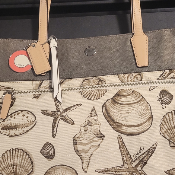 Coach | Bags | Coach Beige And Brown Seashell Print Tote Bag Dimensions ...